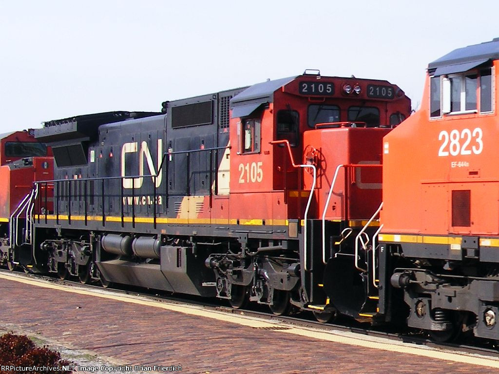 CN 2105